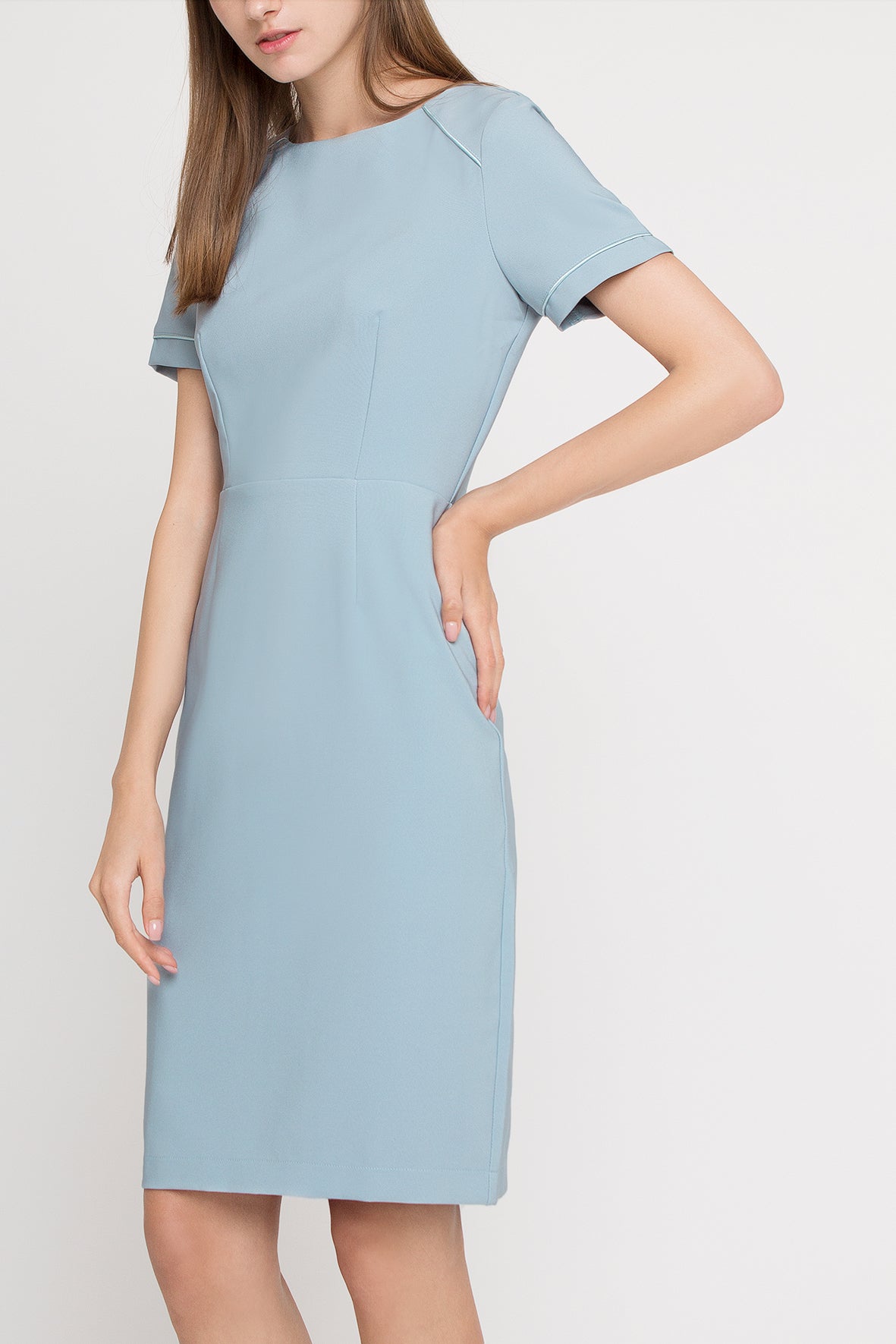 Basic Fit Piping Dress – Half Phase
